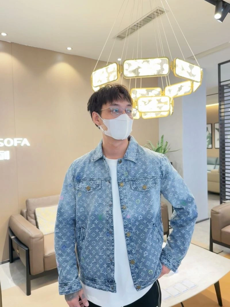 High fidelity Louis Vuitton Outwear