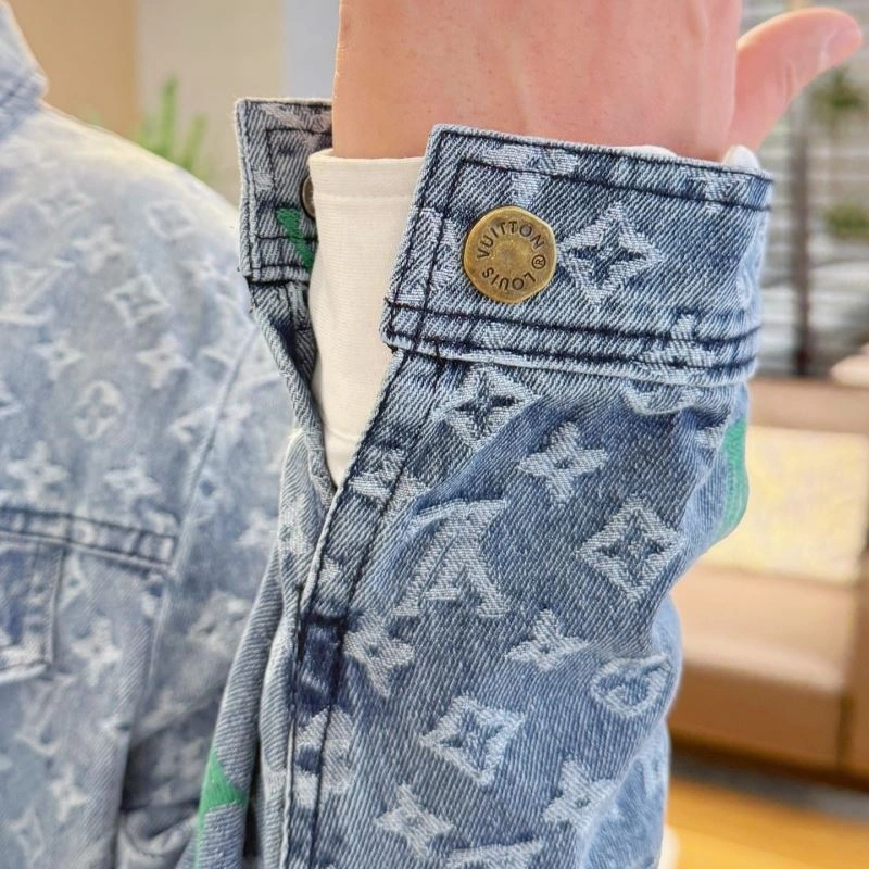 High fidelity Louis Vuitton Outwear