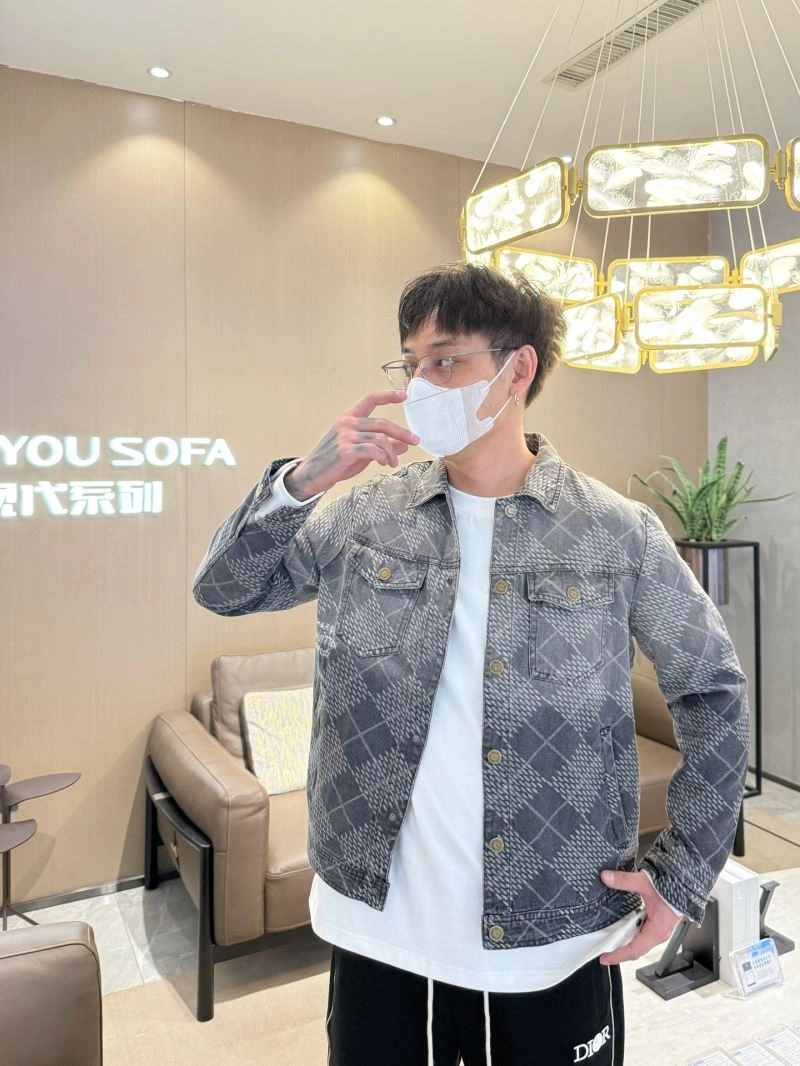 Discounted Louis Vuitton Outwear