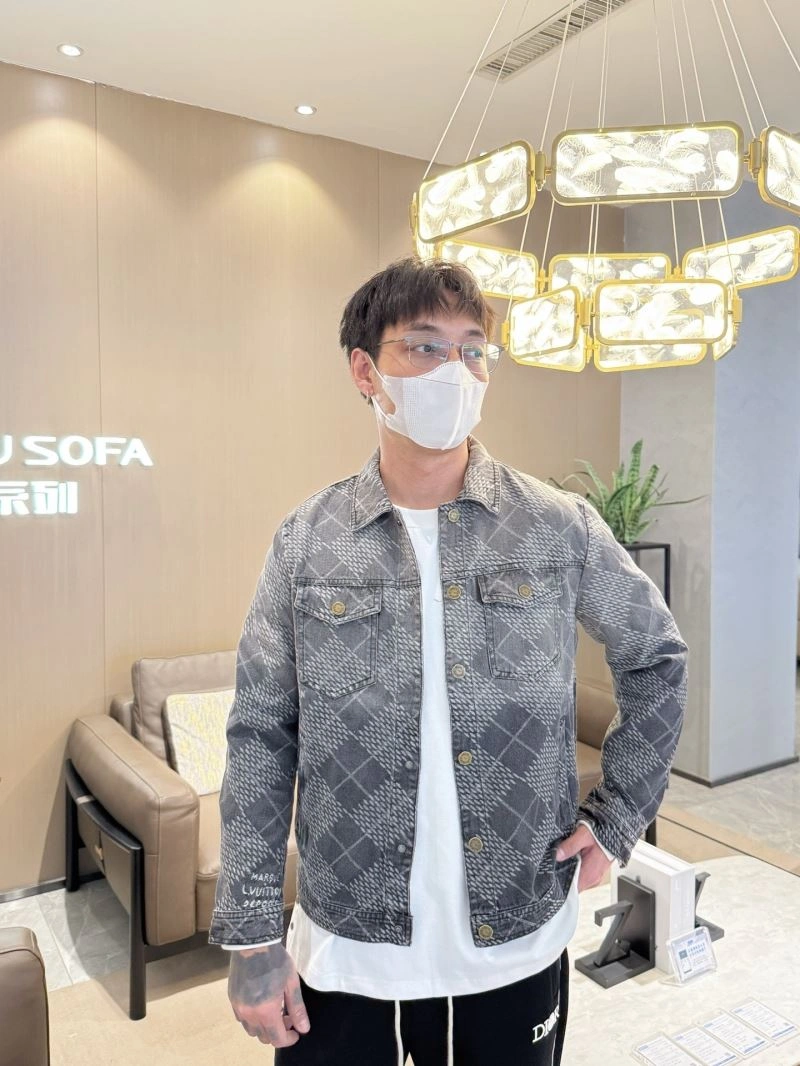 Discounted Louis Vuitton Outwear