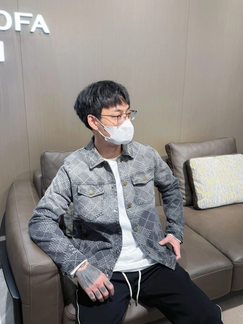 Discounted Louis Vuitton Outwear