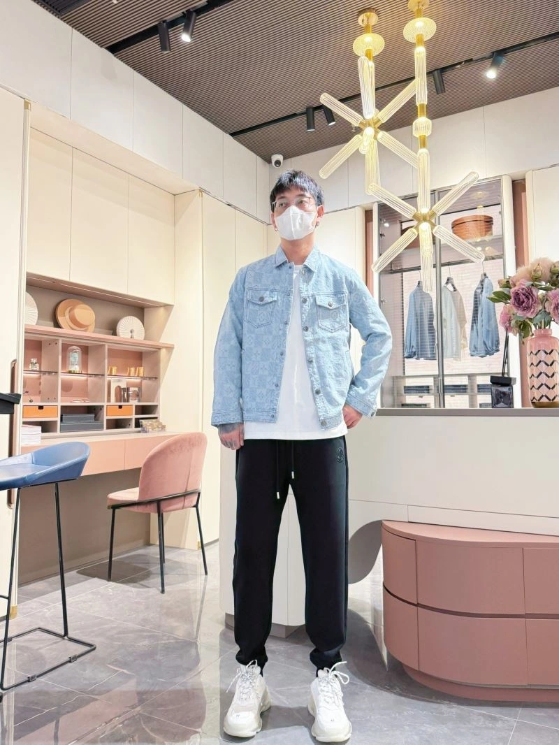 Low-cost Louis Vuitton Outwear