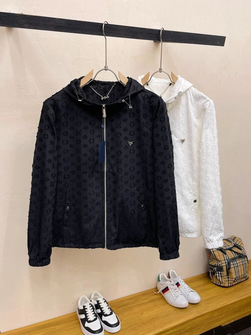 Bargain Louis Vuitton Outwear