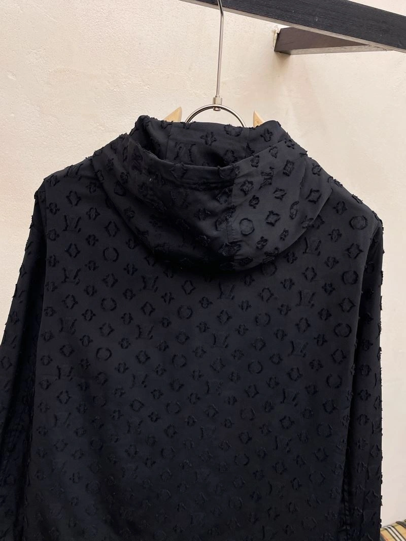 Bargain Louis Vuitton Outwear