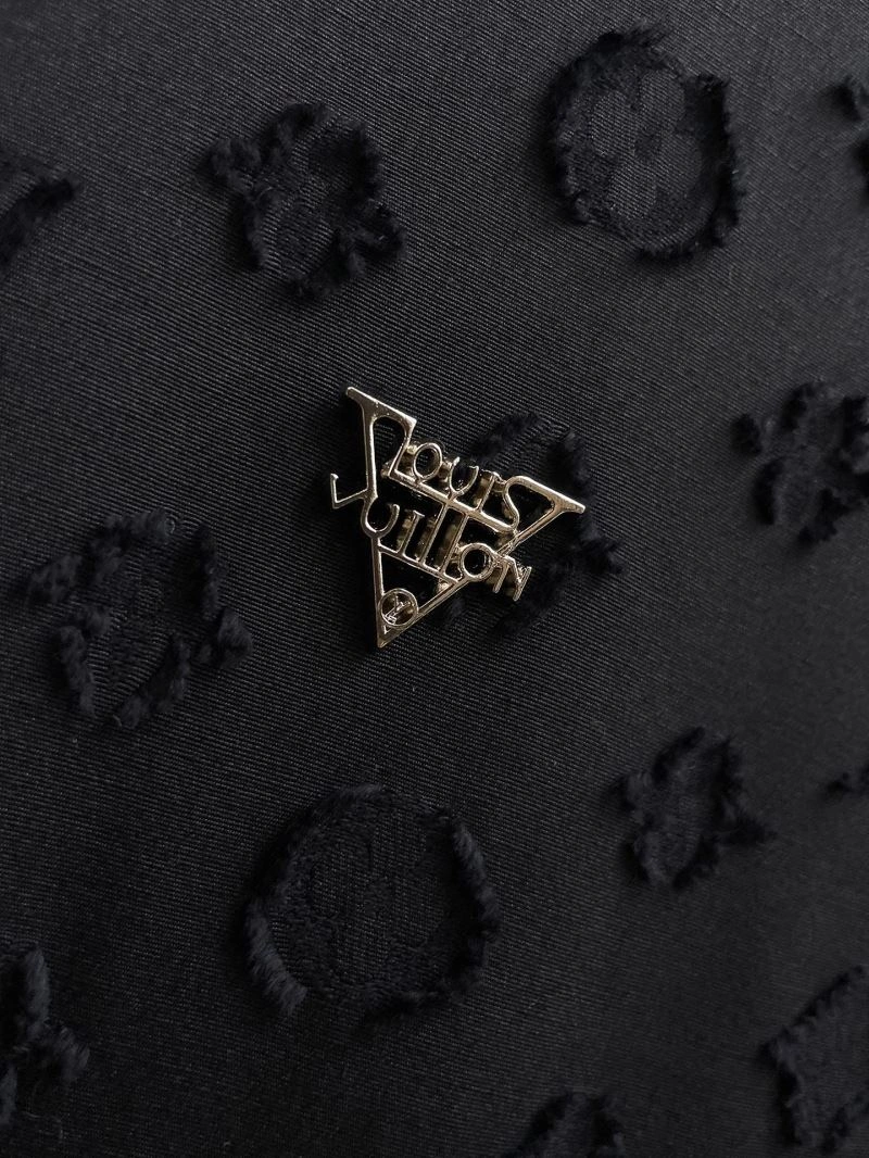 Bargain Louis Vuitton Outwear
