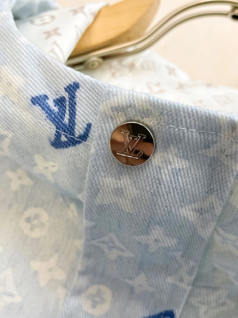 Top mirror Louis Vuitton Outwear