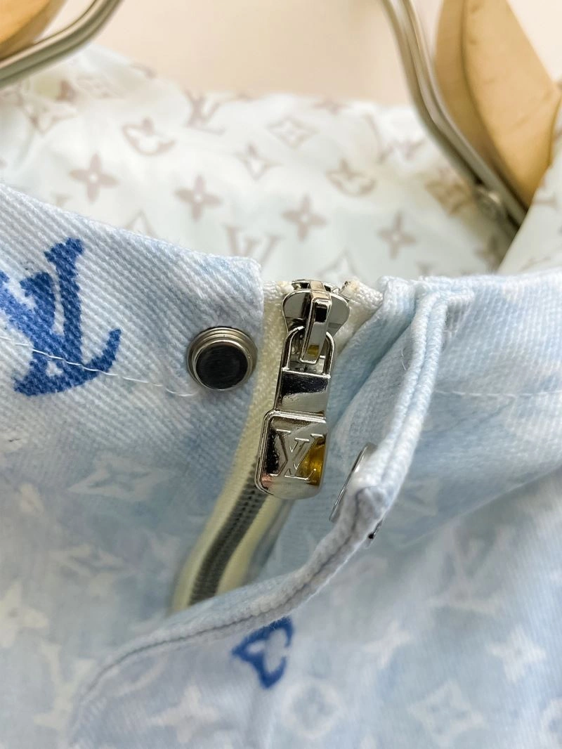 Top mirror Louis Vuitton Outwear