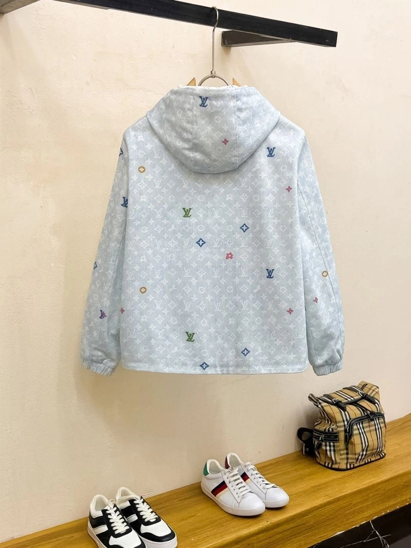 Top mirror Louis Vuitton Outwear