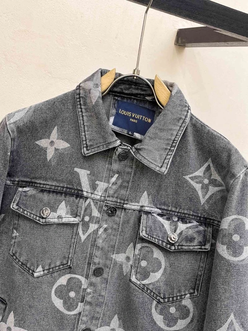Official Louis Vuitton Outwear