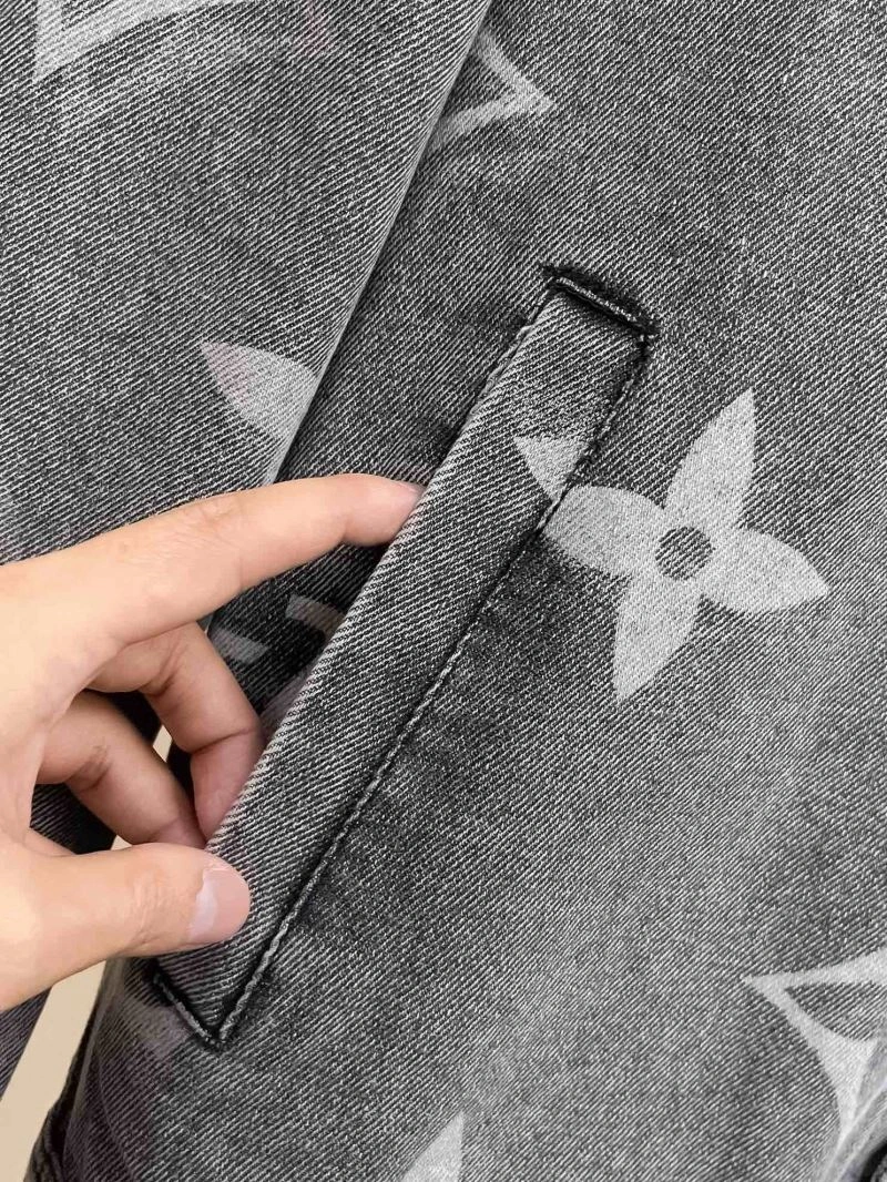 Official Louis Vuitton Outwear