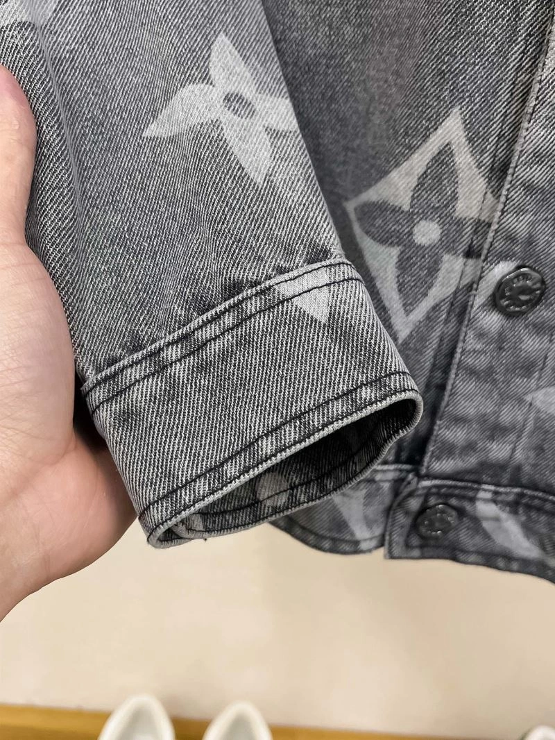 Official Louis Vuitton Outwear