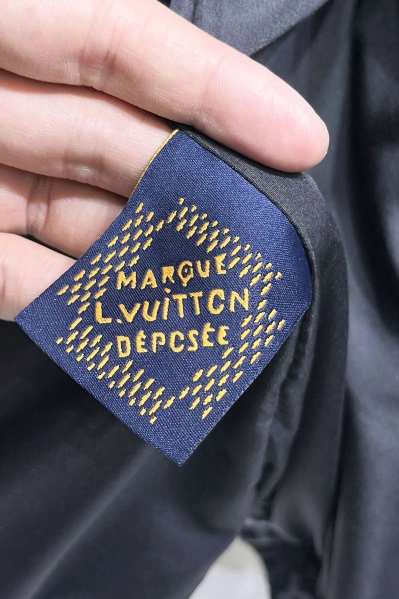 Top mirror Louis Vuitton Outwear