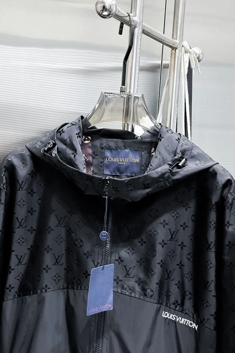 Legit Louis Vuitton Outwear
