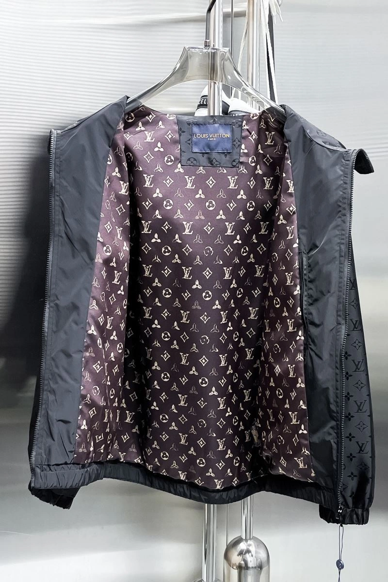 Legit Louis Vuitton Outwear