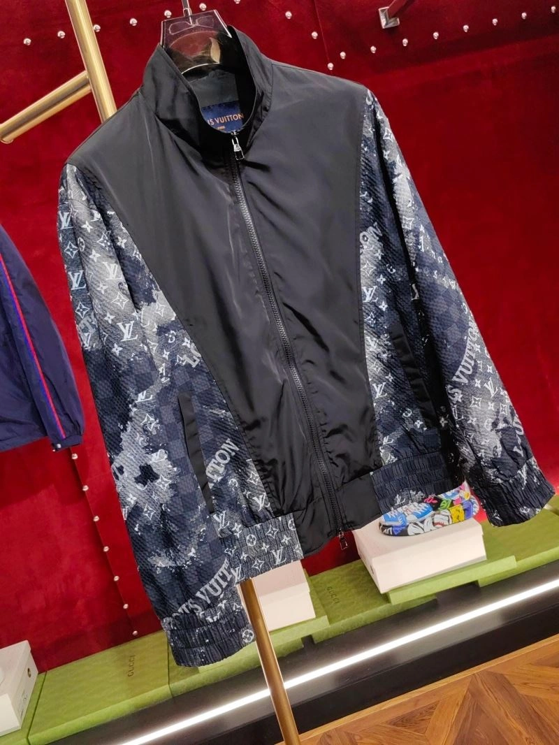 Legit Louis Vuitton Outwear
