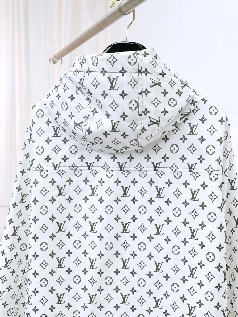 Accurate model Louis Vuitton Outwear
