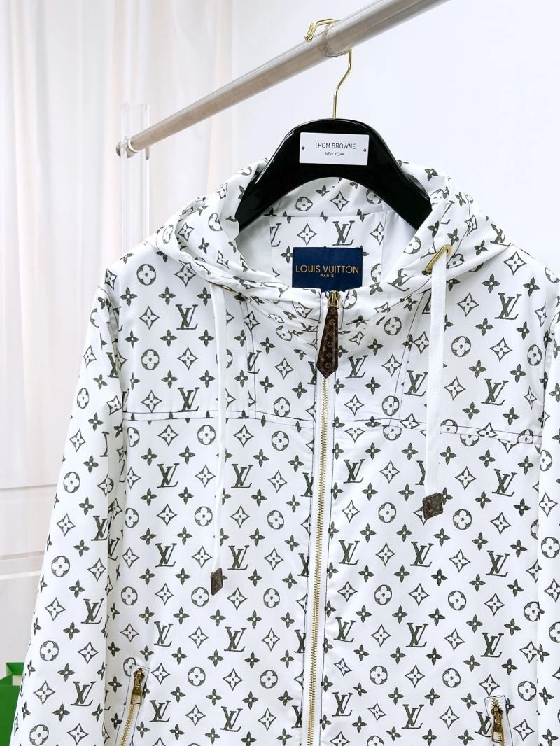 Accurate model Louis Vuitton Outwear