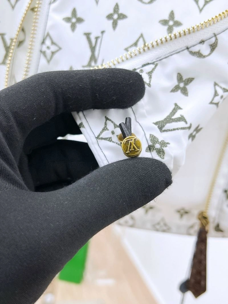Accurate model Louis Vuitton Outwear