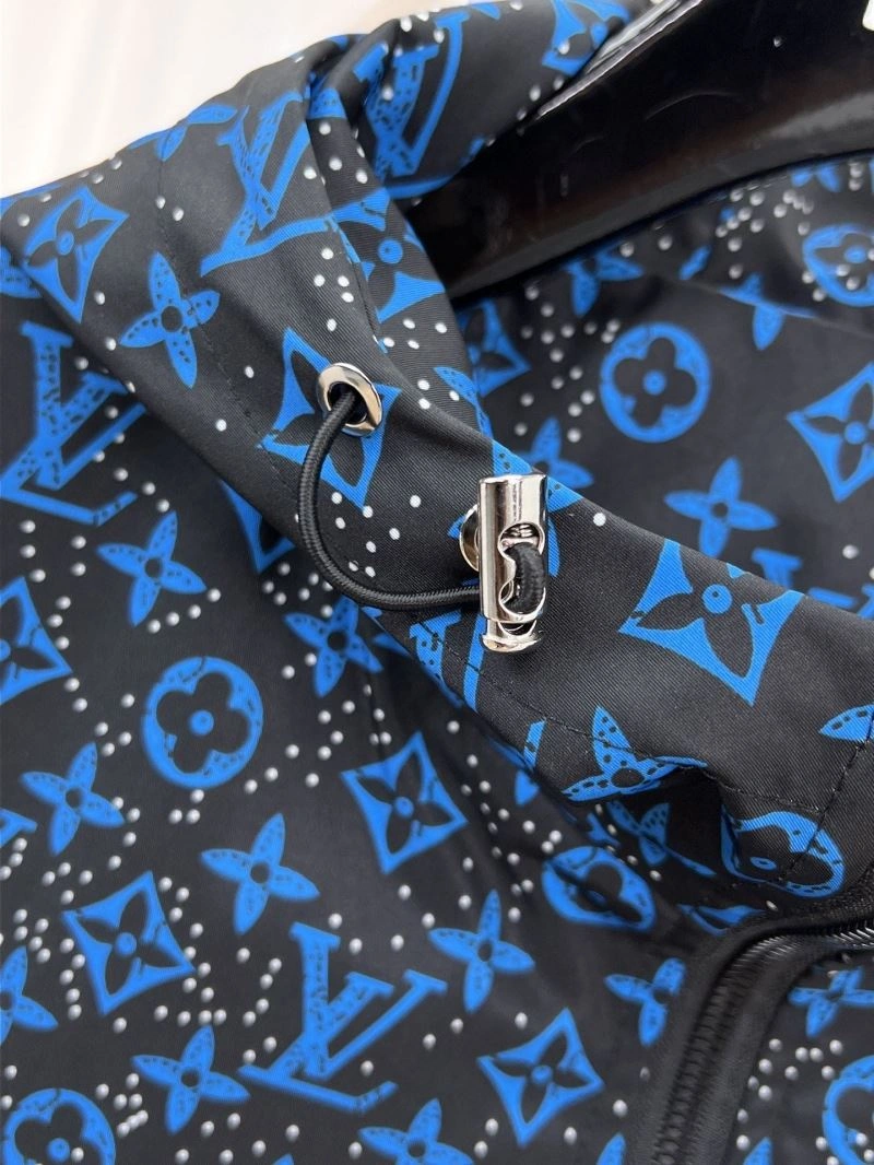 Bargain Louis Vuitton Outwear