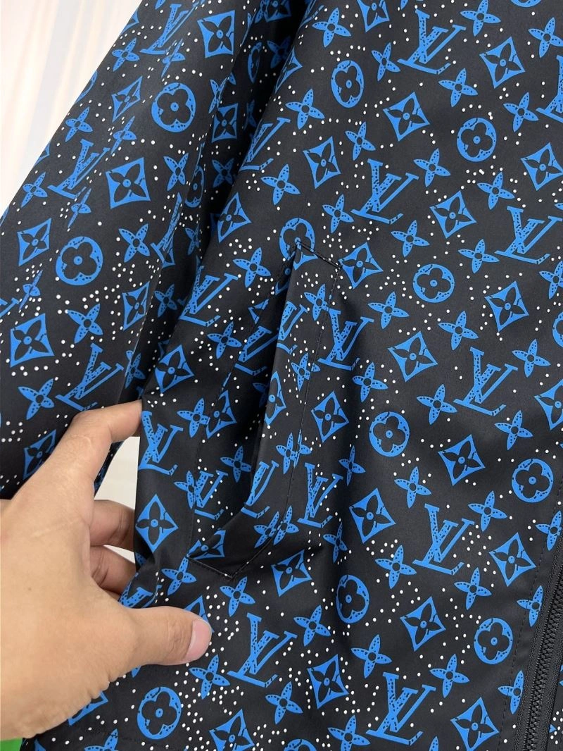 Bargain Louis Vuitton Outwear