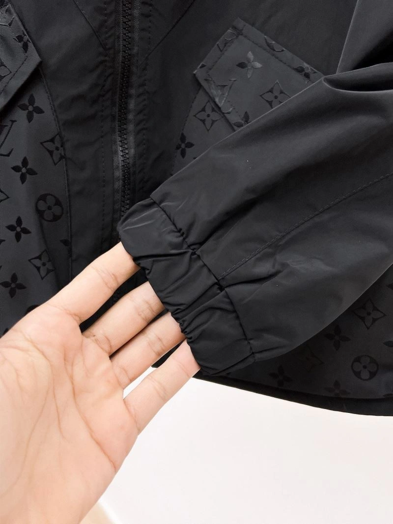 Top match Louis Vuitton Outwear