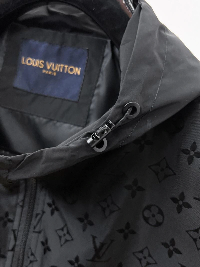 Top match Louis Vuitton Outwear
