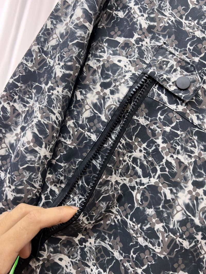 High accuracy Louis Vuitton Outwear