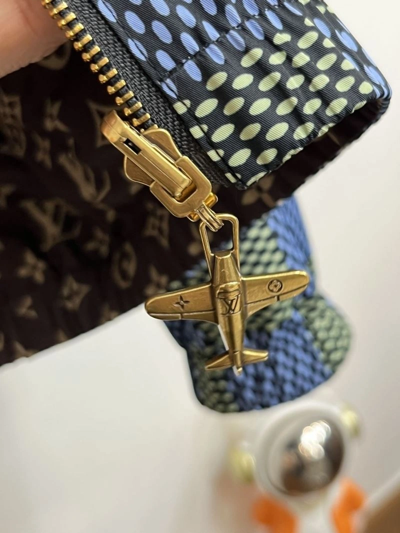 Top match Louis Vuitton Outwear