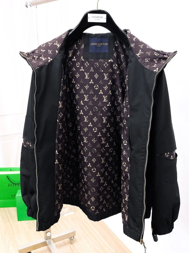 High accuracy Louis Vuitton Outwear