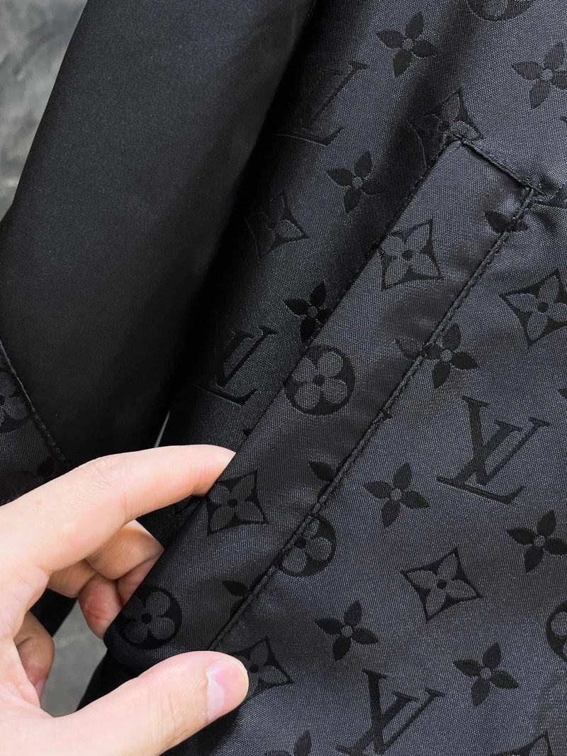 Bargain Louis Vuitton Outwear
