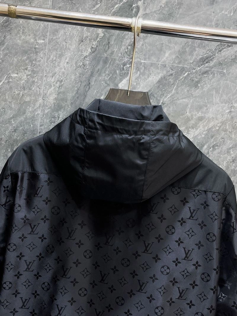 Bargain Louis Vuitton Outwear