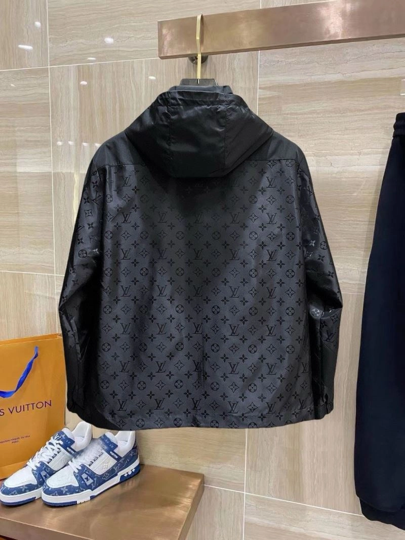Bargain Louis Vuitton Outwear