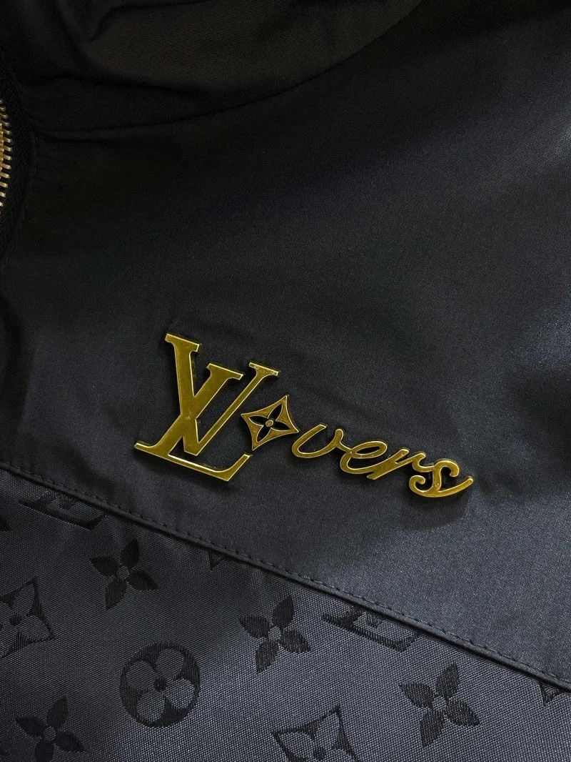 Bargain Louis Vuitton Outwear