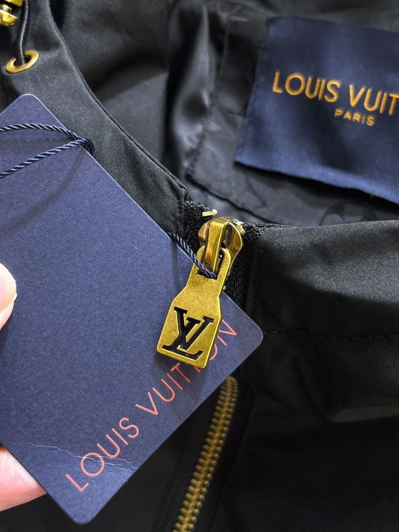 Bargain Louis Vuitton Outwear