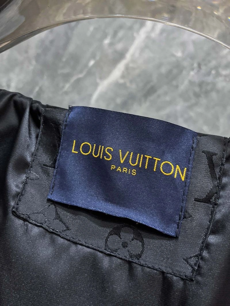 Bargain Louis Vuitton Outwear