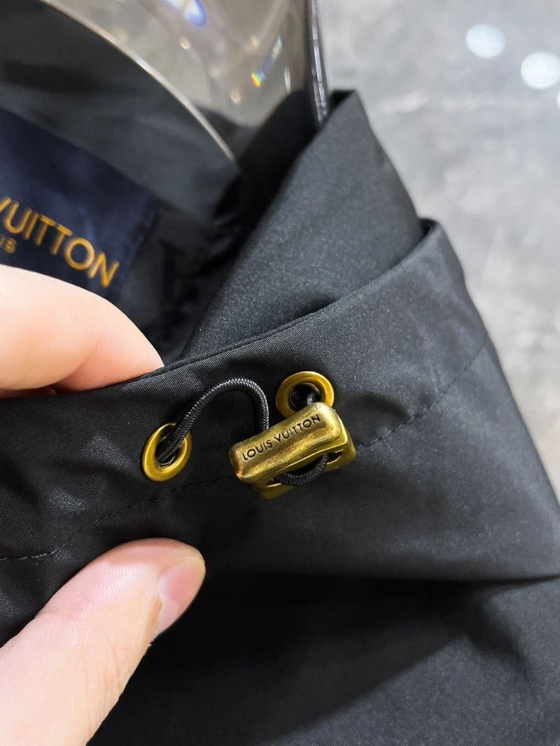 Bargain Louis Vuitton Outwear