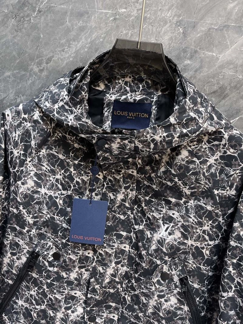 Accurate model Louis Vuitton Outwear