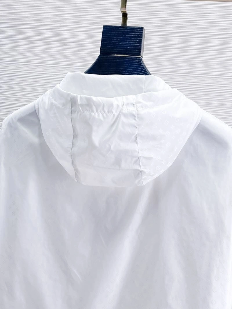 Top mirror Louis Vuitton Outwear