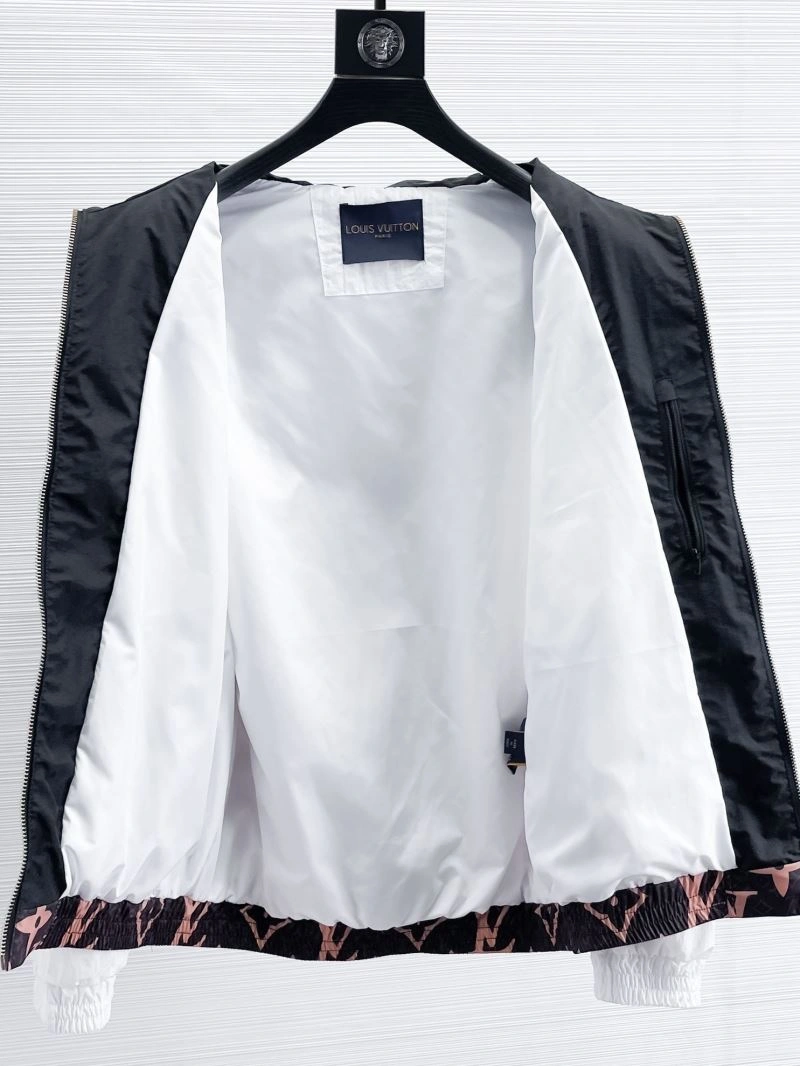Official Louis Vuitton Outwear