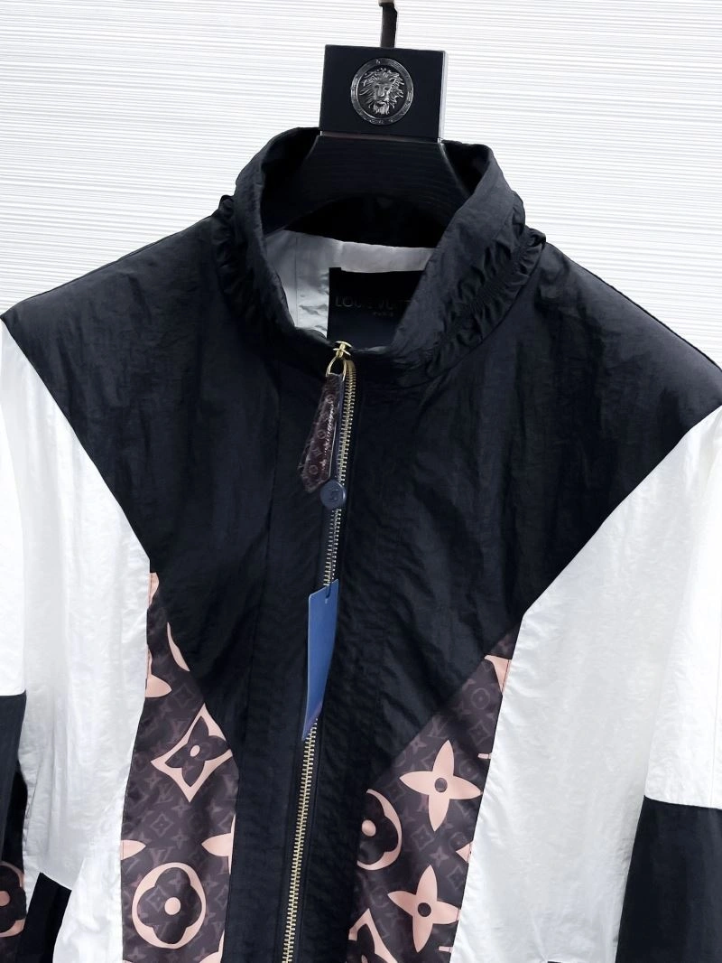 Official Louis Vuitton Outwear