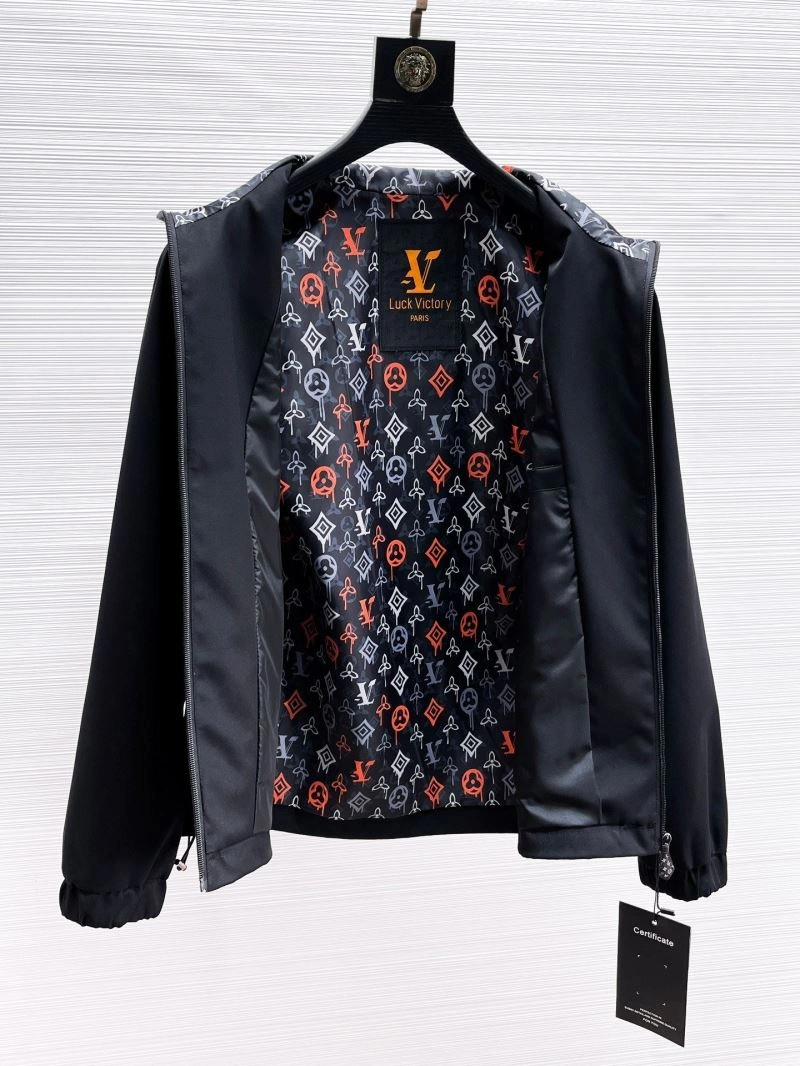 Top mirror Louis Vuitton Outwear