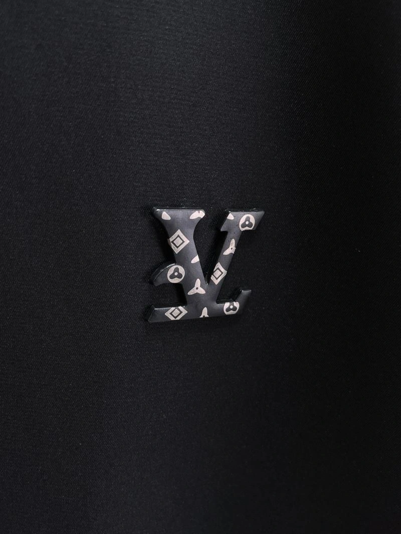 Top mirror Louis Vuitton Outwear