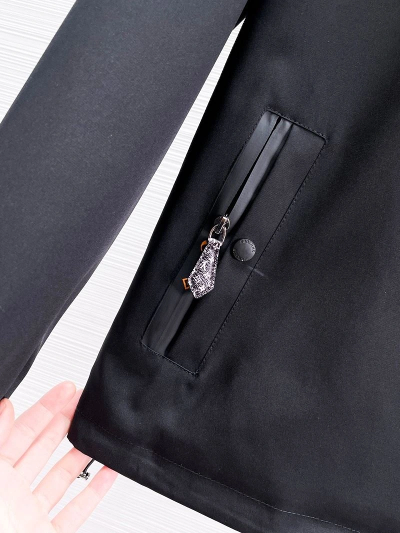 Top mirror Louis Vuitton Outwear
