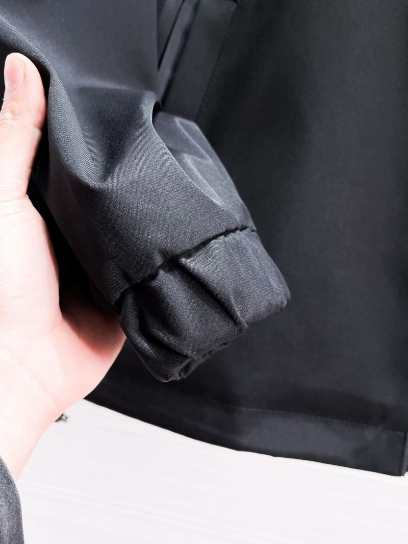 Top mirror Louis Vuitton Outwear