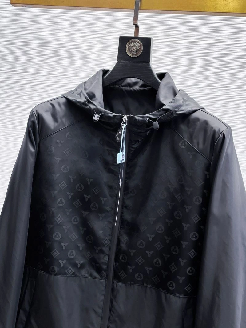 Accurate model Louis Vuitton Outwear