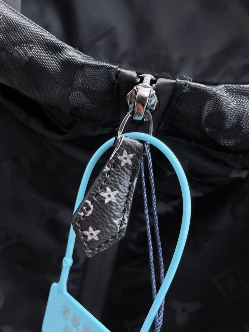 Accurate model Louis Vuitton Outwear