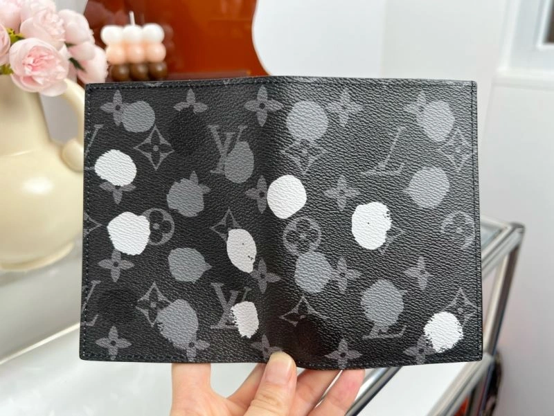 Accurate model Louis Vuitton Passport Holders
