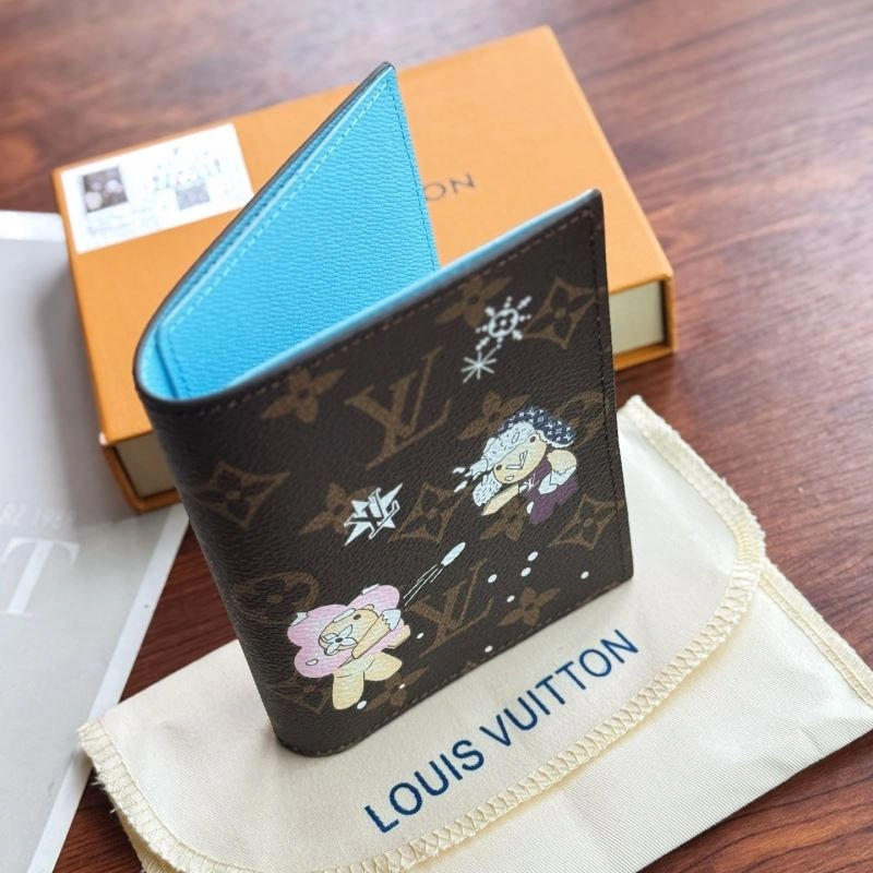Bargain Louis Vuitton Passport Holders