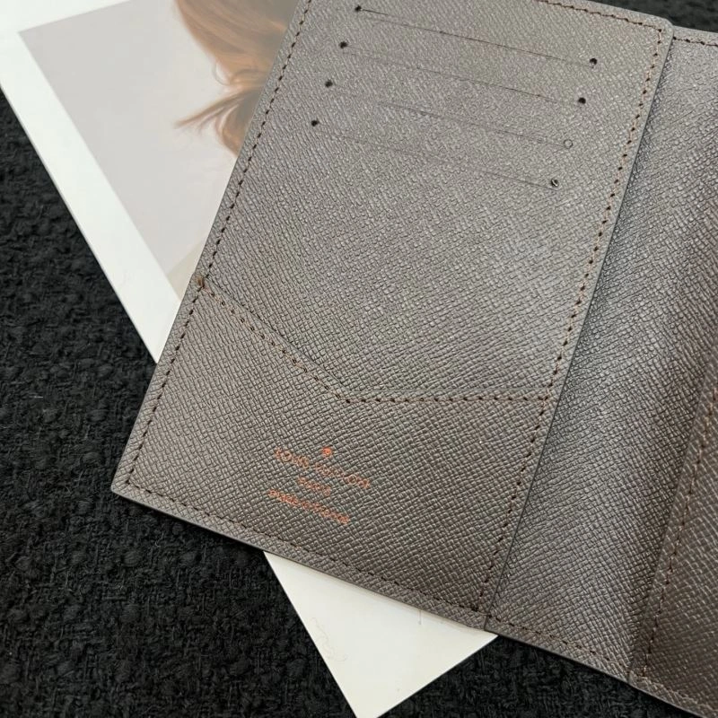 1:1 copy Louis Vuitton Passport Holders