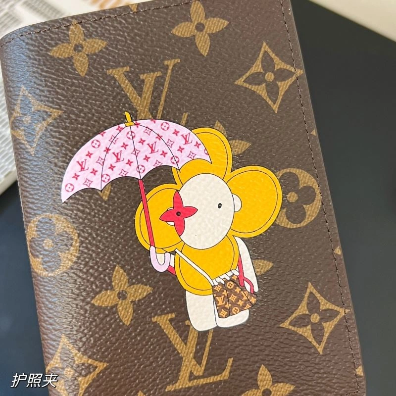 Mirror quality Louis Vuitton Passport Holders